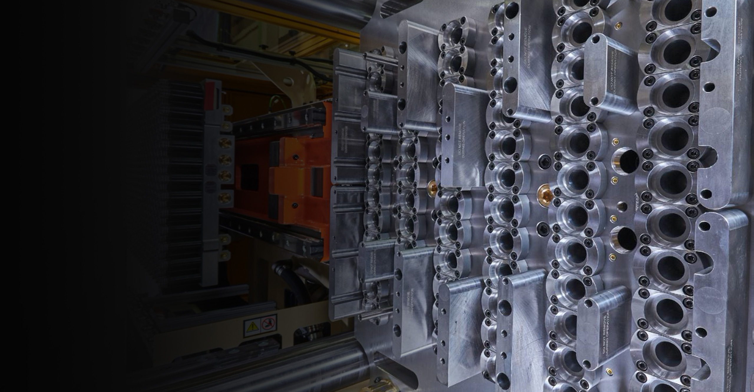 Notre gamme de moules PET | Husky Technologies